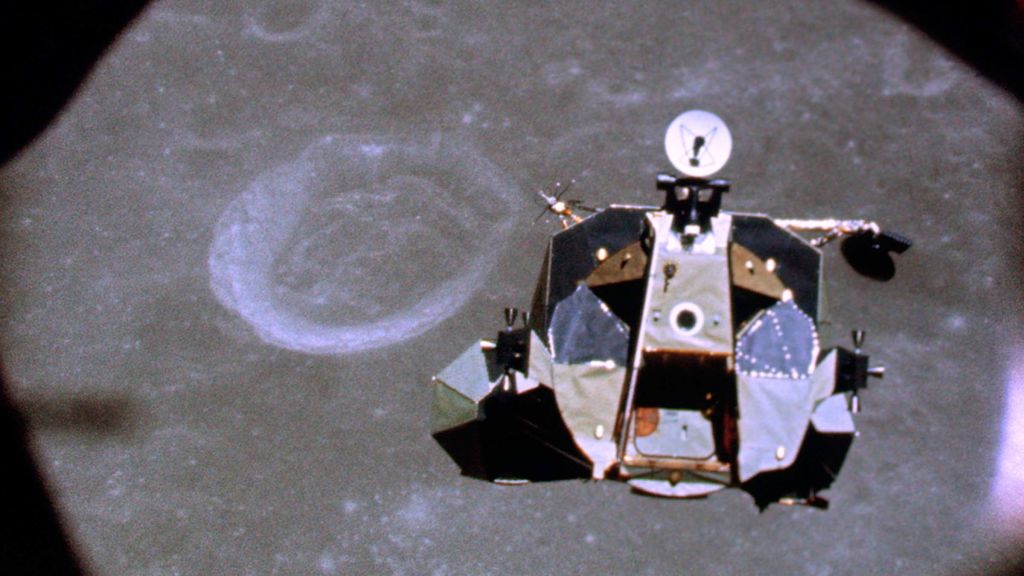 Apollo: Missions To The Moon - National Geographic for everyone in ...